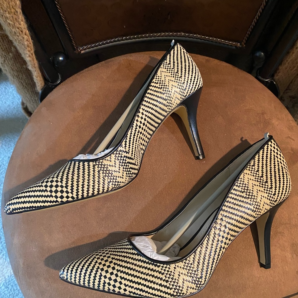New Bcbg Generation Cream & Black Heels. Size: Us 10. - Gem